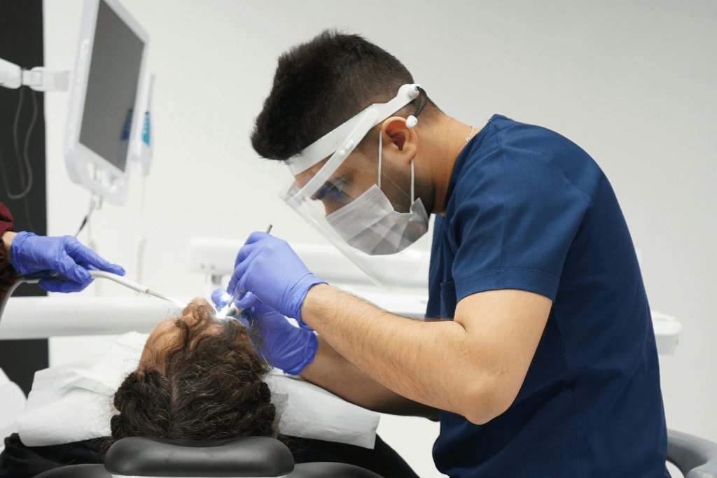 2025 Essential Locum Tenens Dentist Guide